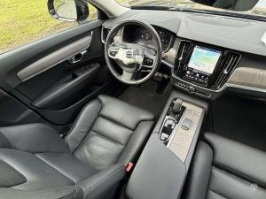 Black Volvo V90 2022 in Raseiniai, with an engine capacity of 1.97 L and mileage of 146 thousand km for 15900 €, photo 31 on AUTOMOTO.COM.LV