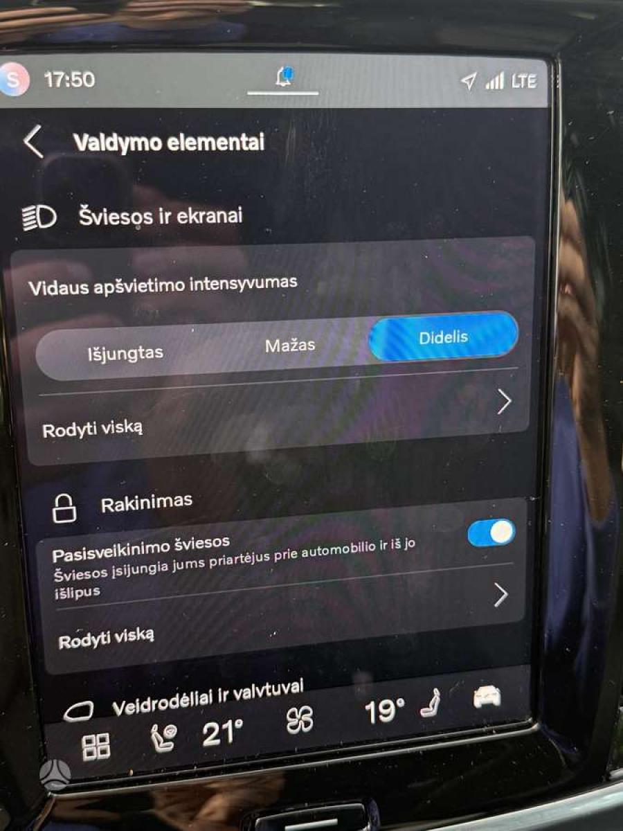 Black Volvo V90 2022 in Raseiniai, with an engine capacity of 1.97 L and mileage of 146 thousand km for 15900 €, photo 45 on AUTOMOTO.COM.LV