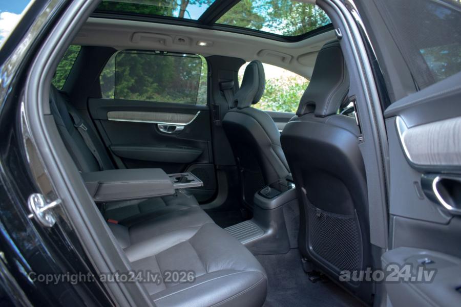 Melns Volvo V90 2022 Tallina, ar dzinēja tilpumu 2.00 L un nobraukumu 91 tūkst. km par 36990 €, foto 5 vietnē AUTOMOTO.COM.LV