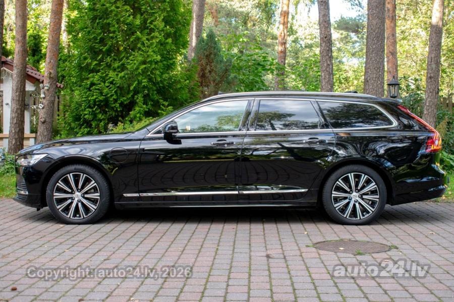 Melns Volvo V90 2022 Tallina, ar dzinēja tilpumu 2.00 L un nobraukumu 91 tūkst. km par 36990 €, foto 7 vietnē AUTOMOTO.COM.LV
