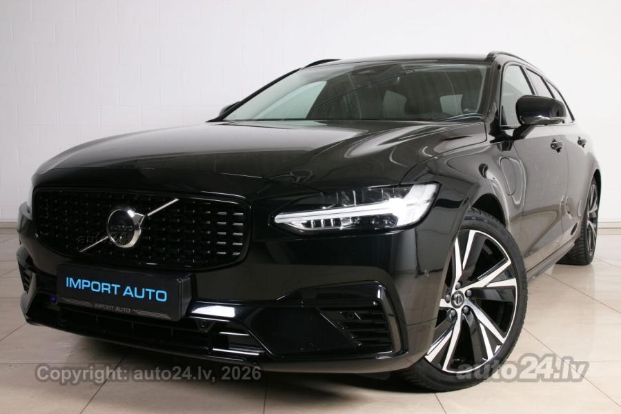 Melns Volvo V90 2023 Tallina, ar dzinēja tilpumu 2.00 L un nobraukumu 52 tūkst. km par 44990 €, foto 1 vietnē AUTOMOTO.COM.LV