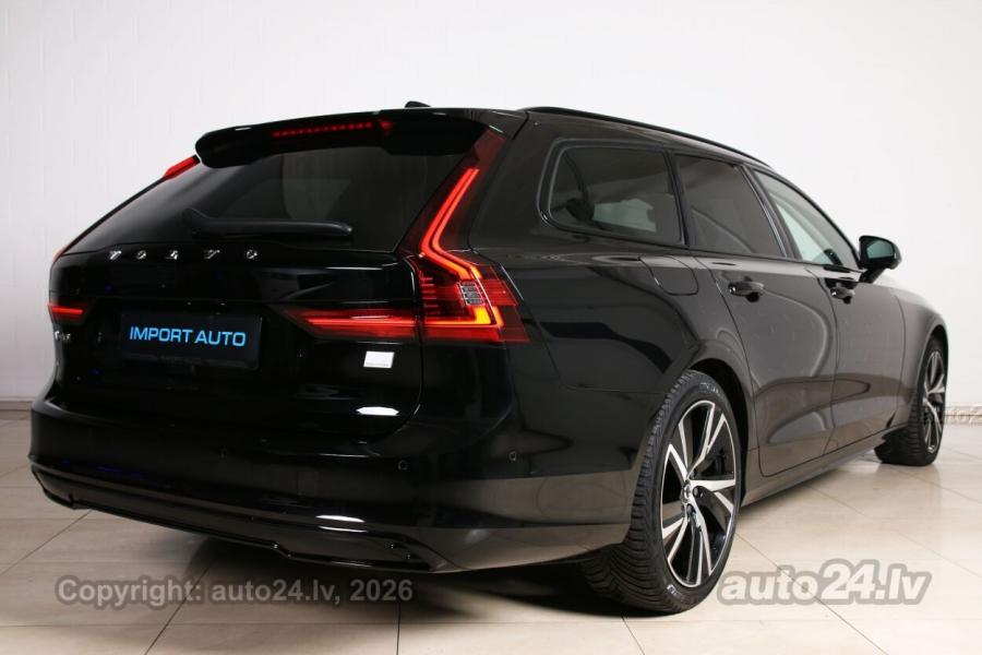 Melns Volvo V90 2023 Tallina, ar dzinēja tilpumu 2.00 L un nobraukumu 52 tūkst. km par 44990 €, foto 7 vietnē AUTOMOTO.COM.LV