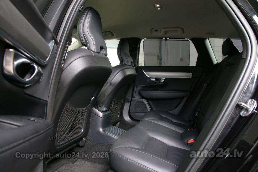 Melns Volvo V90 2023 Tallina, ar dzinēja tilpumu 2.00 L un nobraukumu 52 tūkst. km par 44990 €, foto 12 vietnē AUTOMOTO.COM.LV
