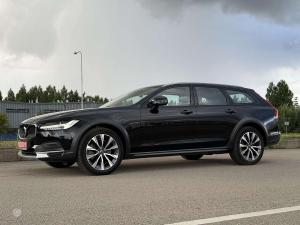 Melns Volvo V90 2023 Panevēža, ar dzinēja tilpumu 1.97 L un nobraukumu 198 tūkst. km par 23900 €, foto 3 vietnē AUTOMOTO.COM.LV