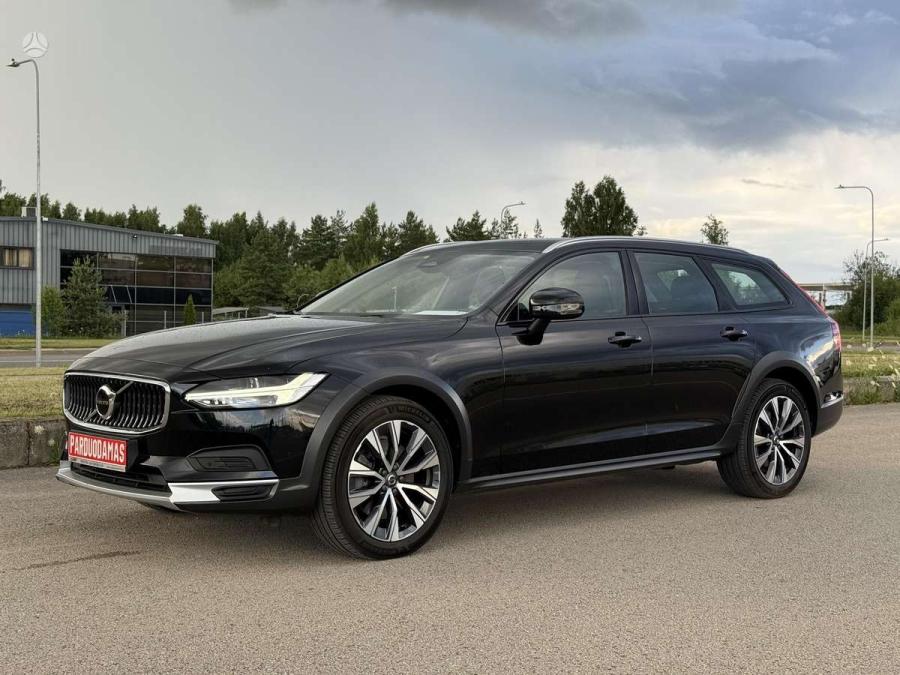 Melns Volvo V90 2023 Panevēža, ar dzinēja tilpumu 1.97 L un nobraukumu 198 tūkst. km par 23900 €, foto 4 vietnē AUTOMOTO.COM.LV