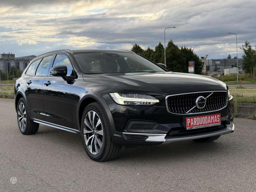 Melns Volvo V90 2023 Panevēža, ar dzinēja tilpumu 1.97 L un nobraukumu 198 tūkst. km par 23900 €, foto 11 vietnē AUTOMOTO.COM.LV