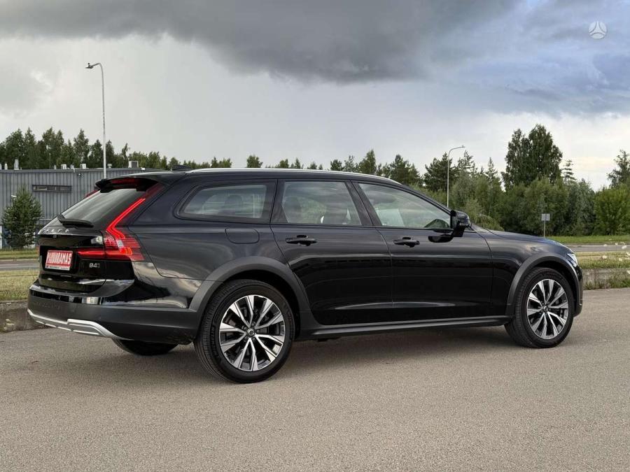 Melns Volvo V90 2023 Panevēža, ar dzinēja tilpumu 1.97 L un nobraukumu 198 tūkst. km par 23900 €, foto 23 vietnē AUTOMOTO.COM.LV
