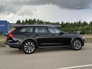 Melns Volvo V90 2023 Panevēža, ar dzinēja tilpumu 1.97 L un nobraukumu 198 tūkst. km par 23900 €, foto 24 vietnē AUTOMOTO.COM.LV