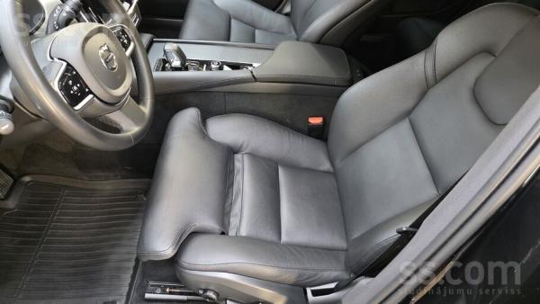Black Volvo V90 2023 in Jekabpils, with an engine capacity of 2.00 L and mileage of 80 thousand km for 35500 €, photo 3 on AUTOMOTO.COM.LV