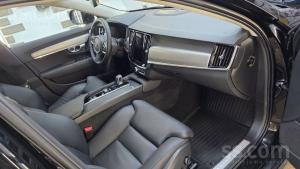 Black Volvo V90 2023 in Jekabpils, with an engine capacity of 2.00 L and mileage of 80 thousand km for 35500 €, photo 12 on AUTOMOTO.COM.LV