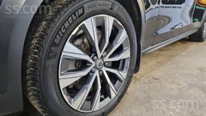 Black Volvo V90 2023 in Jekabpils, with an engine capacity of 2.00 L and mileage of 80 thousand km for 35500 €, photo 17 on AUTOMOTO.COM.LV