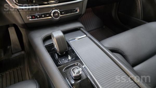 Melns Volvo V90 2023 Jēkabpils, ar dzinēja tilpumu 2.00 L un nobraukumu 80 tūkst. km par 35500 €, foto 5 vietnē AUTOMOTO.COM.LV