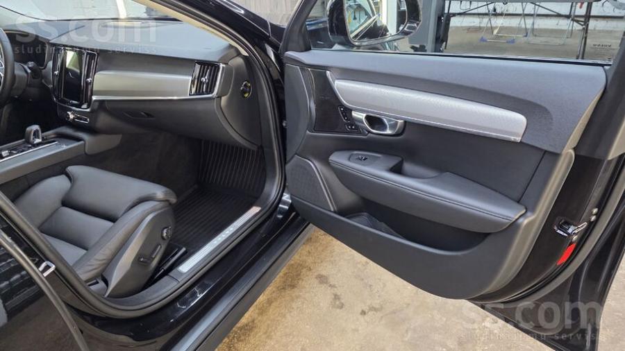 Melns Volvo V90 2023 Jēkabpils, ar dzinēja tilpumu 2.00 L un nobraukumu 80 tūkst. km par 35500 €, foto 15 vietnē AUTOMOTO.COM.LV