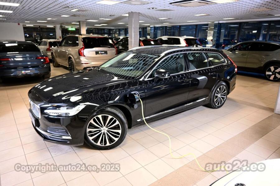 Melns Volvo V90 2025 Tallina, ar dzinēja tilpumu 2.00 L un nobraukumu 25 tūkst. km par 48990 €, foto 6 vietnē AUTOMOTO.COM.LV