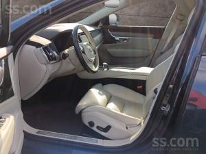 Blue Volvo V90 2023 in Riga, with an engine capacity of 2.00 L and mileage of 42 thousand km for 37900 €, photo 11 on AUTOMOTO.COM.LV