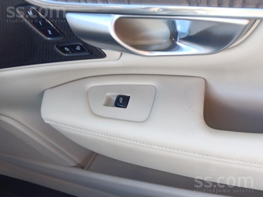 Blue Volvo V90 2023 in Riga, with an engine capacity of 2.00 L and mileage of 42 thousand km for 37900 €, photo 14 on AUTOMOTO.COM.LV