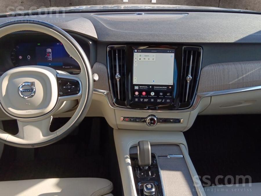 Blue Volvo V90 2023 in Riga, with an engine capacity of 2.00 L and mileage of 42 thousand km for 37900 €, photo 18 on AUTOMOTO.COM.LV