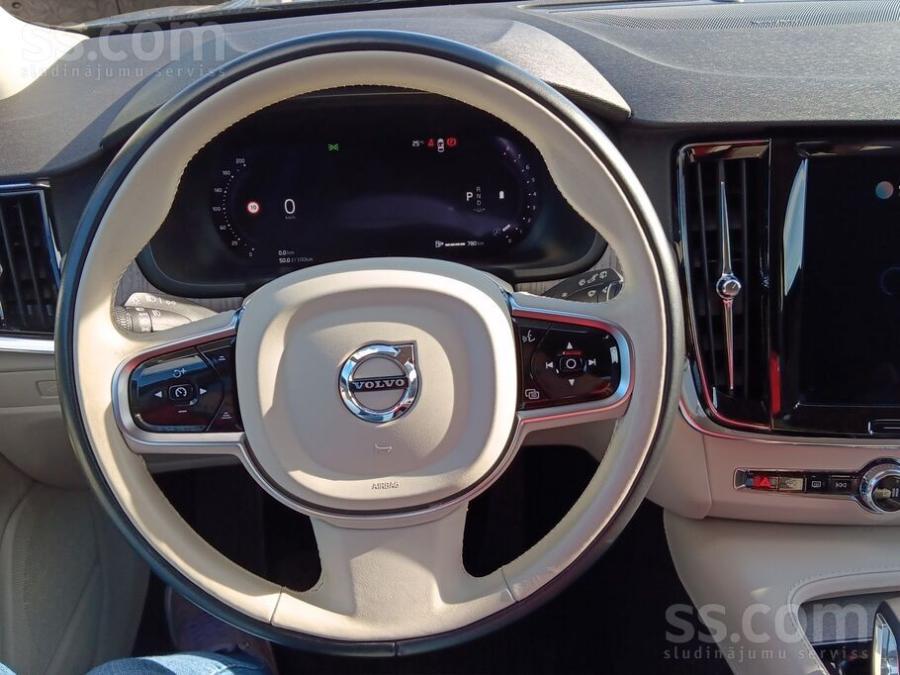 Blue Volvo V90 2023 in Riga, with an engine capacity of 2.00 L and mileage of 42 thousand km for 37900 €, photo 20 on AUTOMOTO.COM.LV