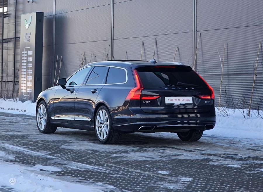 Zils Volvo V90 2016 Viļņa, ar dzinēja tilpumu 2.00 L un nobraukumu 259 tūkst. km par 15250 €, foto 14 vietnē AUTOMOTO.COM.LV
