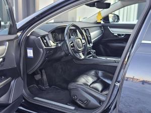 Zils Volvo V90 2016 Viļņa, ar dzinēja tilpumu 2.00 L un nobraukumu 259 tūkst. km par 15250 €, foto 22 vietnē AUTOMOTO.COM.LV