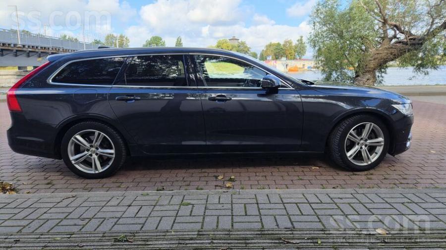 Blue Volvo V90 2016 in Liepaja, with an engine capacity of 2.00 L and mileage of 320 thousand km for 13500 €, photo 1 on AUTOMOTO.COM.LV