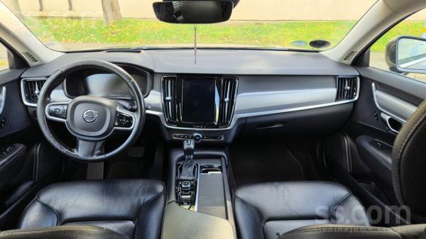 Blue Volvo V90 2016 in Liepaja, with an engine capacity of 2.00 L and mileage of 320 thousand km for 13500 €, photo 6 on AUTOMOTO.COM.LV