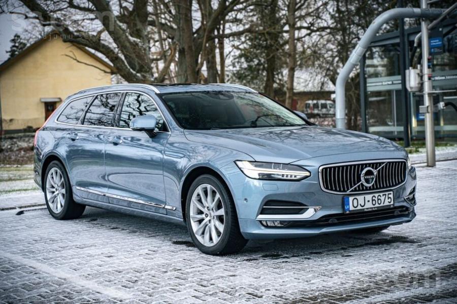 Blue Volvo V90 2017 in Riga, with an engine capacity of 2.00 L and mileage of 0 thousand km for 18990 €, photo 3 on AUTOMOTO.COM.LV
