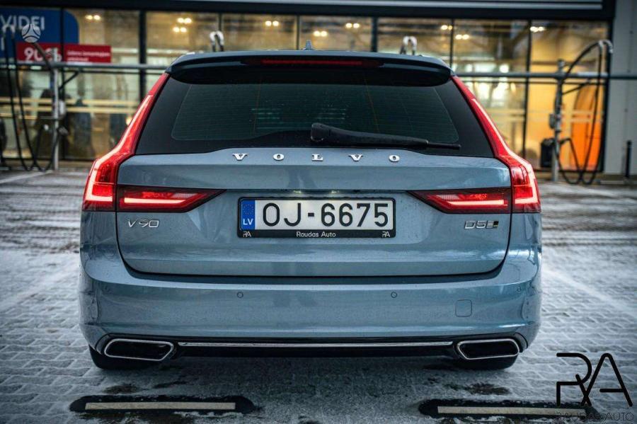 Zils Volvo V90 2017 Rīga, ar dzinēja tilpumu 1.97 L un nobraukumu 172 tūkst. km par 18990 €, foto 5 vietnē AUTOMOTO.COM.LV