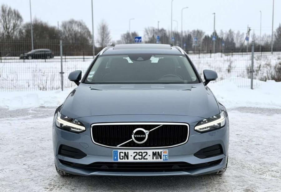 Zils Volvo V90 2017 Tauragė, ar dzinēja tilpumu 2.00 L un nobraukumu 300 tūkst. km par 11400 €, foto 3 vietnē AUTOMOTO.COM.LV