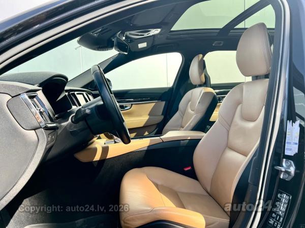Zils Volvo V90 2017 Tallina, ar dzinēja tilpumu 2.00 L un nobraukumu 159 tūkst. km par 17500 €, foto 9 vietnē AUTOMOTO.COM.LV