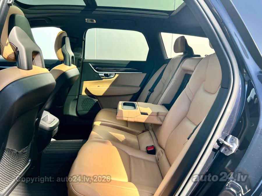 Blue Volvo V90 2017 in Tallinn, with an engine capacity of 2.00 L and mileage of 159 thousand km for 17500 €, photo 14 on AUTOMOTO.COM.LV