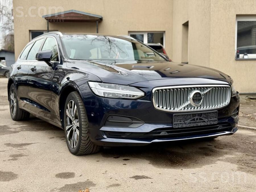 Zils Volvo V90 2017 Rīga, ar dzinēja tilpumu 2.00 L un nobraukumu 0 tūkst. km par 18900 €, foto 1 vietnē AUTOMOTO.COM.LV