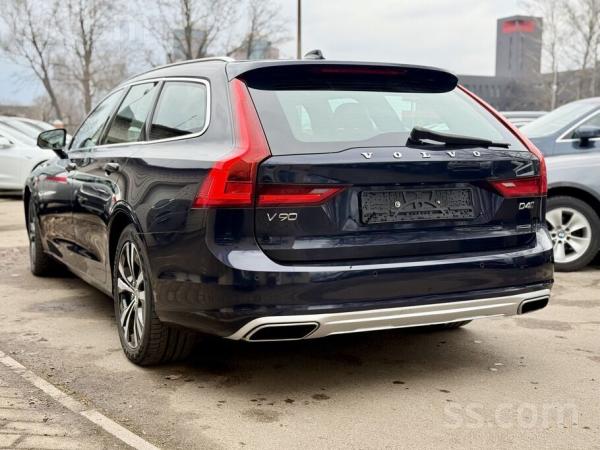 Blue Volvo V90 2017 in Riga, with an engine capacity of 2.00 L and mileage of 0 thousand km for 18900 €, photo 3 on AUTOMOTO.COM.LV