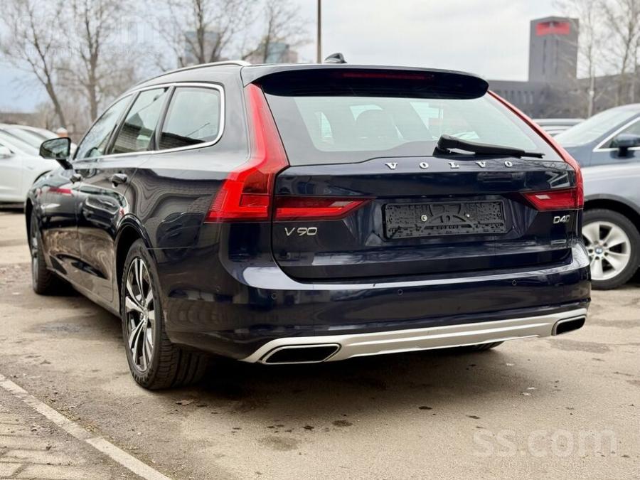Zils Volvo V90 2017 Rīga, ar dzinēja tilpumu 2.00 L un nobraukumu 0 tūkst. km par 18900 €, foto 4 vietnē AUTOMOTO.COM.LV