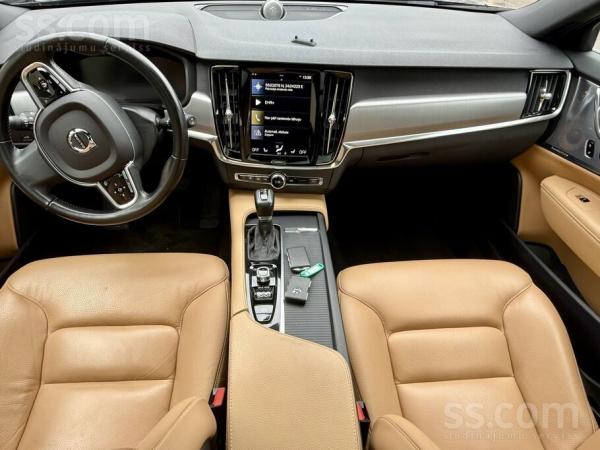 Blue Volvo V90 2017 in Riga, with an engine capacity of 2.00 L and mileage of 0 thousand km for 18900 €, photo 6 on AUTOMOTO.COM.LV