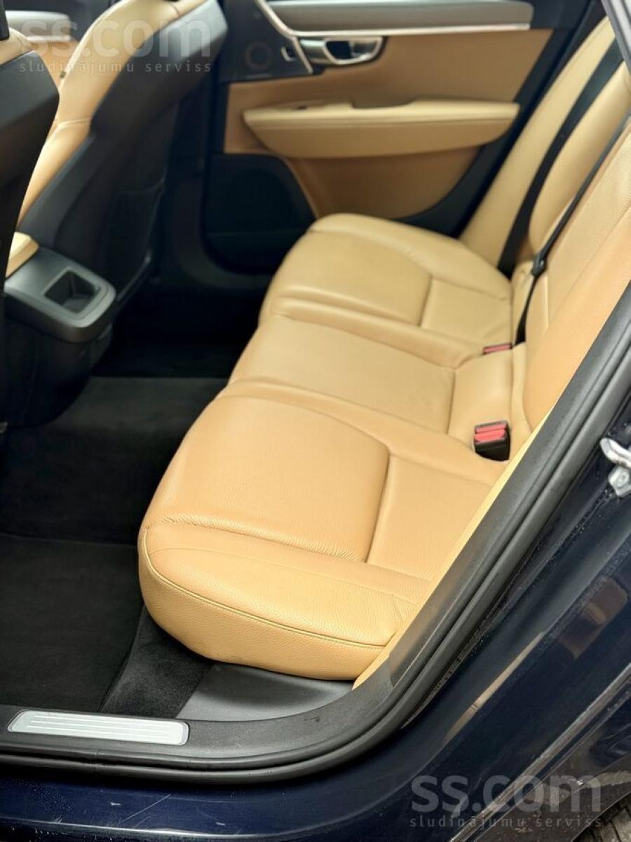 Zils Volvo V90 2017 Rīga, ar dzinēja tilpumu 2.00 L un nobraukumu 0 tūkst. km par 18900 €, foto 12 vietnē AUTOMOTO.COM.LV