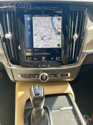 Zils Volvo V90 2017 Rīga, ar dzinēja tilpumu 2.00 L un nobraukumu 0 tūkst. km par 18900 €, foto 13 vietnē AUTOMOTO.COM.LV