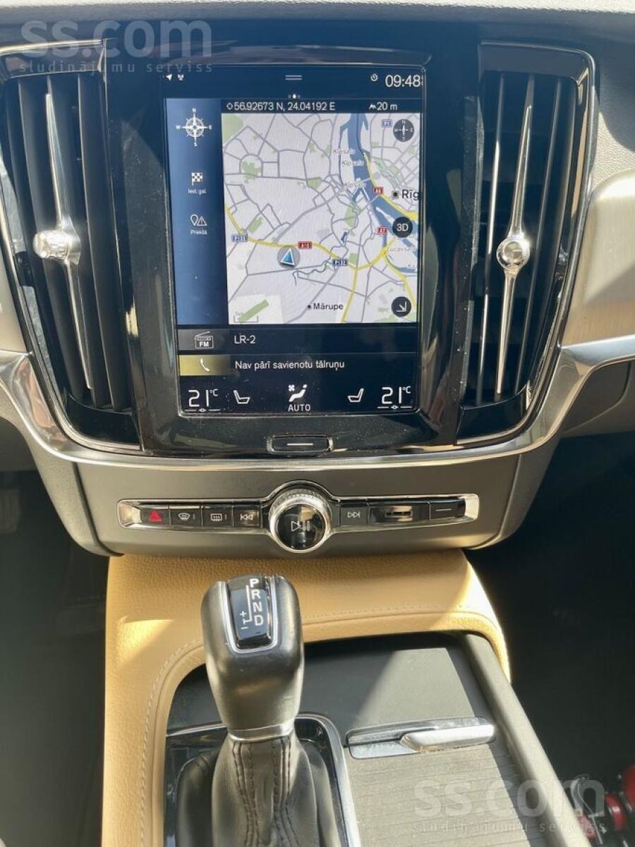 Zils Volvo V90 2017 Rīga, ar dzinēja tilpumu 2.00 L un nobraukumu 0 tūkst. km par 18900 €, foto 13 vietnē AUTOMOTO.COM.LV