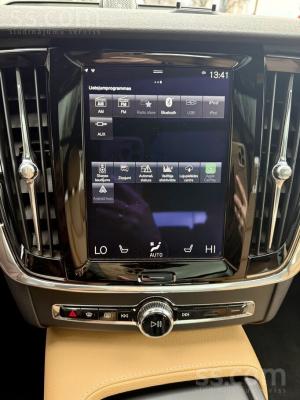 Zils Volvo V90 2017 Rīga, ar dzinēja tilpumu 2.00 L un nobraukumu 0 tūkst. km par 18900 €, foto 14 vietnē AUTOMOTO.COM.LV
