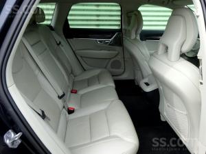Blue Volvo V90 2017 in Riga, with an engine capacity of 2.00 L and mileage of 283 thousand km for 15500 €, photo 10 on AUTOMOTO.COM.LV