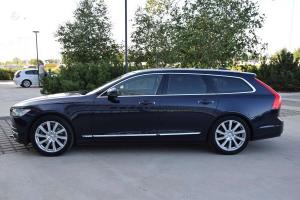 Blue Volvo V90 2017 in Vilnius, with an engine capacity of 1.97 L and mileage of 240 thousand km for 16999 €, photo 7 on AUTOMOTO.COM.LV
