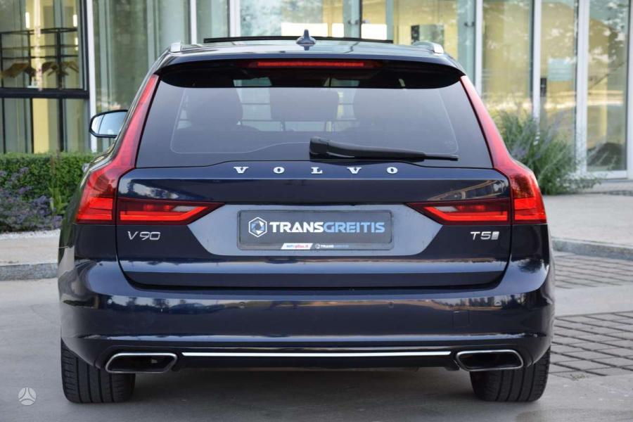 Blue Volvo V90 2017 in Vilnius, with an engine capacity of 1.97 L and mileage of 240 thousand km for 16999 €, photo 9 on AUTOMOTO.COM.LV