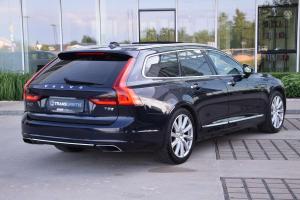 Blue Volvo V90 2017 in Vilnius, with an engine capacity of 1.97 L and mileage of 240 thousand km for 16999 €, photo 10 on AUTOMOTO.COM.LV