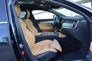 Blue Volvo V90 2017 in Vilnius, with an engine capacity of 1.97 L and mileage of 240 thousand km for 16999 €, photo 22 on AUTOMOTO.COM.LV