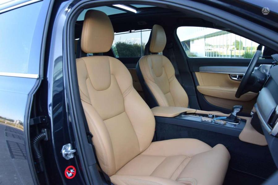 Blue Volvo V90 2017 in Vilnius, with an engine capacity of 1.97 L and mileage of 240 thousand km for 16999 €, photo 25 on AUTOMOTO.COM.LV