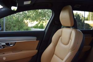 Blue Volvo V90 2017 in Vilnius, with an engine capacity of 1.97 L and mileage of 240 thousand km for 16999 €, photo 32 on AUTOMOTO.COM.LV