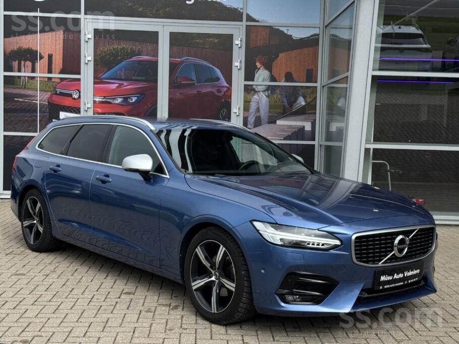 Blue Volvo V90 2017 in Valmiera, with an engine capacity of 2.00 L and mileage of 158 thousand km for 19400 €, photo 1 on AUTOMOTO.COM.LV