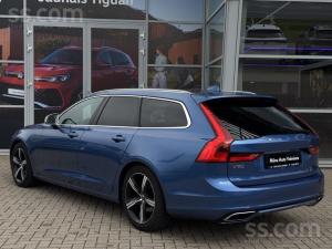 Blue Volvo V90 2017 in Valmiera, with an engine capacity of 2.00 L and mileage of 158 thousand km for 19400 €, photo 5 on AUTOMOTO.COM.LV