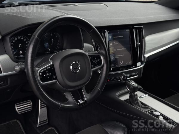 Blue Volvo V90 2017 in Valmiera, with an engine capacity of 2.00 L and mileage of 158 thousand km for 19400 €, photo 7 on AUTOMOTO.COM.LV