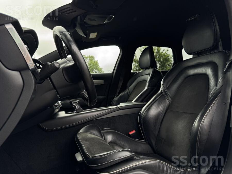 Blue Volvo V90 2017 in Valmiera, with an engine capacity of 2.00 L and mileage of 158 thousand km for 19400 €, photo 9 on AUTOMOTO.COM.LV